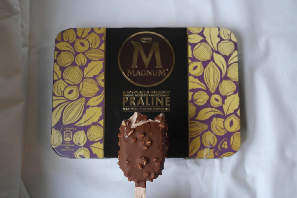 NEU und im Test: Magnum Praline Stieleis - FoodLoaf